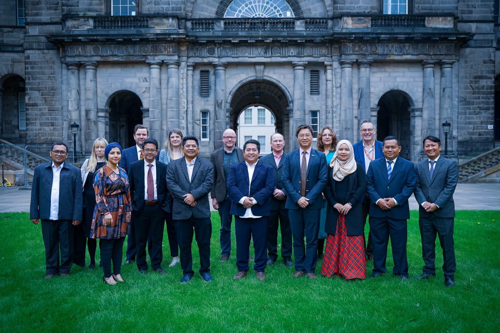 Faculty of Islamic Studies - Universitas Islam Internasional Indonesia